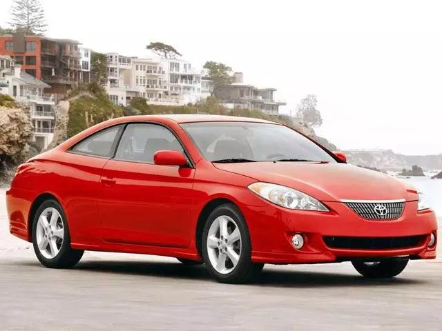 Hyundai Elantra Coupe लाई अलविदा भन्नुहोस् 81201_3