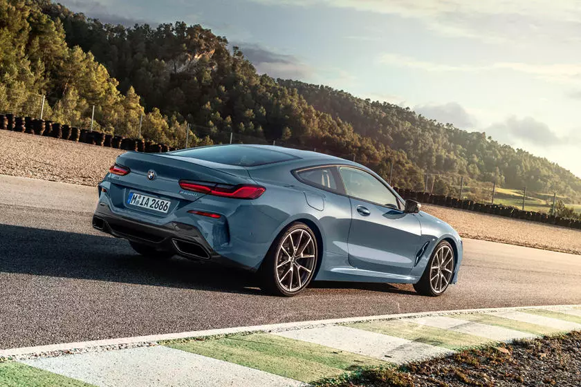 BMW 8 Series ត្រូវបានគេស្រមៃថាជារថយន្ត Ferrari Fighter ពាក់កណ្តាលម៉ាស៊ីន 81368_6