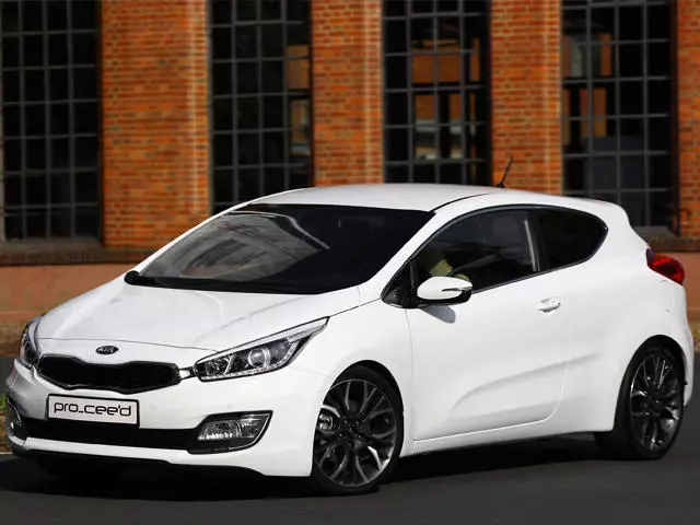 2014 Kia Pro Cee'd Парижга әзерләнде 81397_3