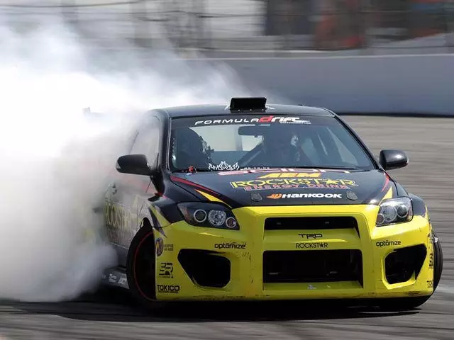 Maswali na Majibu ya CarBuzz pamoja na Tanner Foust 81412_1