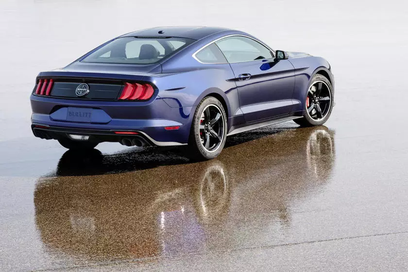 Lelee naanị Ford Mustang Bullitt Edition ka a ga-ese ya na-acha anụnụ anụnụ 81484_5