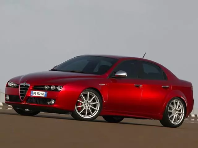 Alfa Romeo RWD Magic llega a Chrysler 81697_1