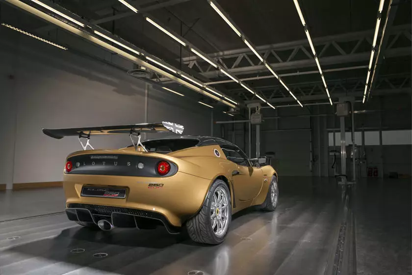 Lotus slaví 70. narozeniny spálením velkého množství kaučuku 81702_8