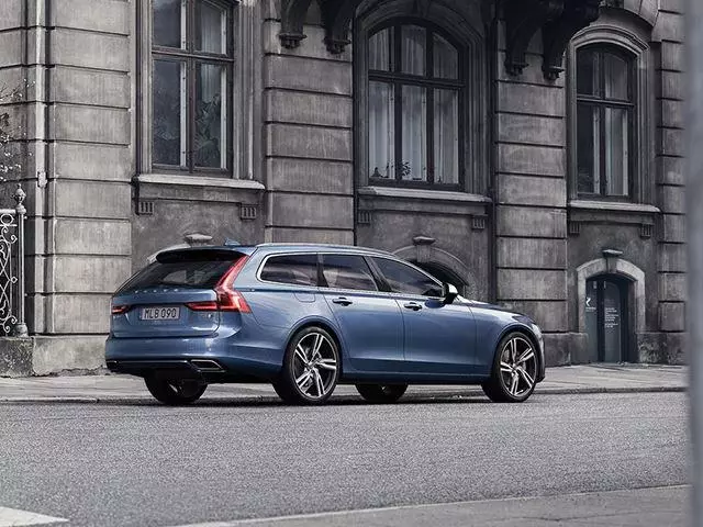 Volvo продает ультра-сексуальный универсал V90 в США, но есть одна загвоздка 81823_1