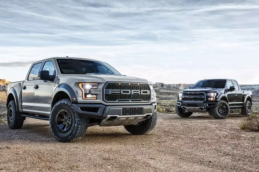 2018 yilgi Ford F-150 Raptor narxi oshdi (yana) 81847_1