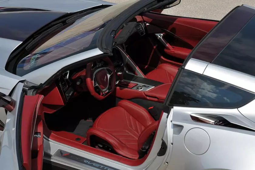 El interior del Chevrolet Corvette Z06 se actualiza para competir con los mejores de Europa 81913_3