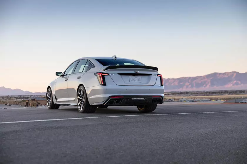 2022 Cadillac CT5-V Blackwing rive kòm Cadillac ki pi pwisan tout tan 82116_3