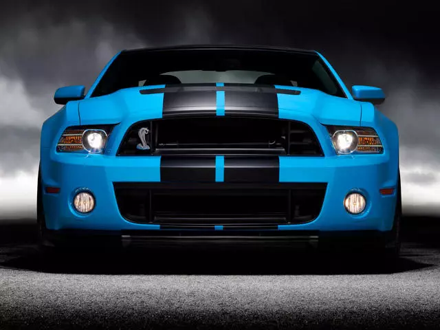 Faʻaalia: 2013 Ford Mustang Shelby GT500 ma 650HP 82225_1