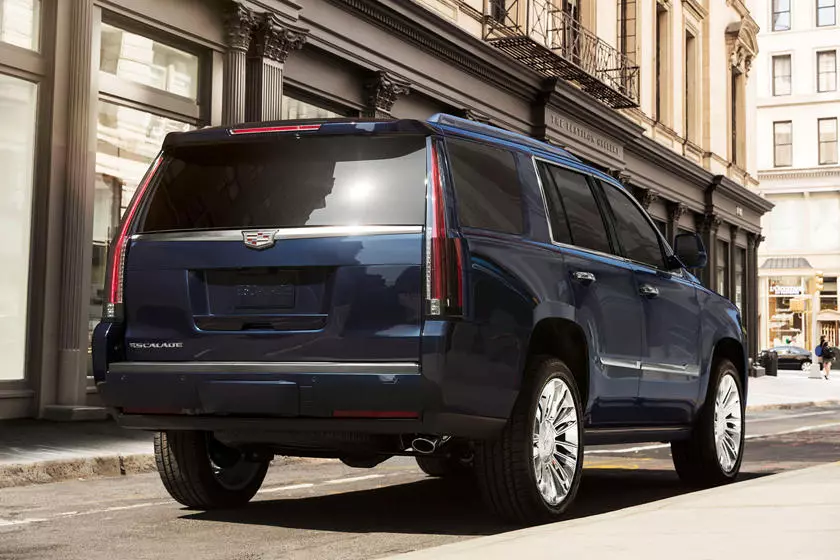 Ọgbọ na-abịa Cadillac Escalade nwere ọkụ ọkụ ọhụrụ 8225_3