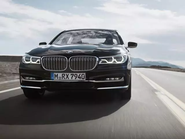 بۇ نېمە ئۈچۈن BMW M760Li xDrive نىڭ باھاسى 153،000 دوللار 82261_1