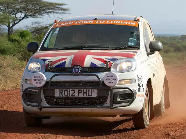 Fiat Panda conduce desde Cidade do Cabo a Londres 82363_1