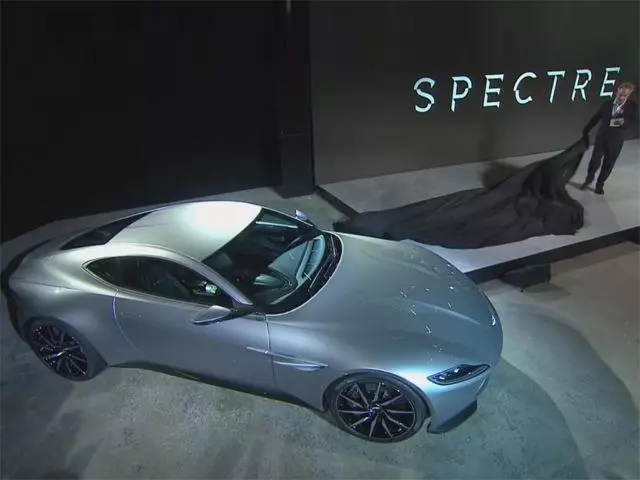 James Bond paljastas täiesti uue Aston Martin DB10, tähed uues 007. filmis 83378_1