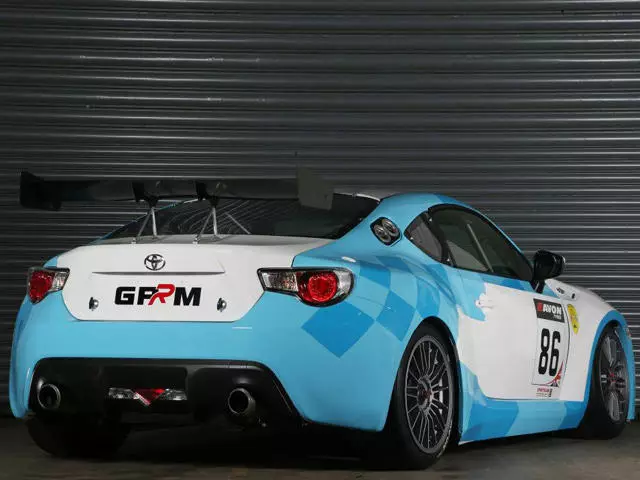 GT86 GT4 Quasi pronto per la pista 83535_2