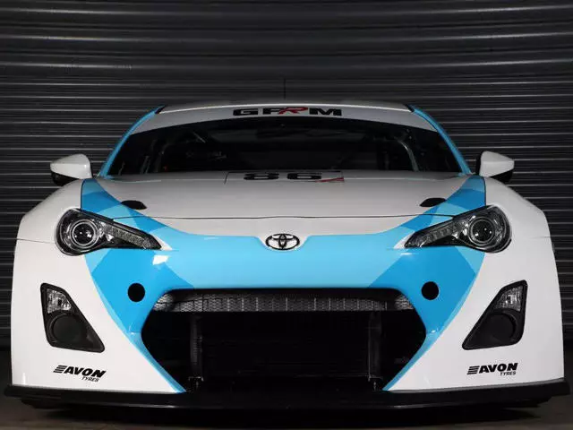 GT86 GT4 Quasi pronto per la pista 83535_3