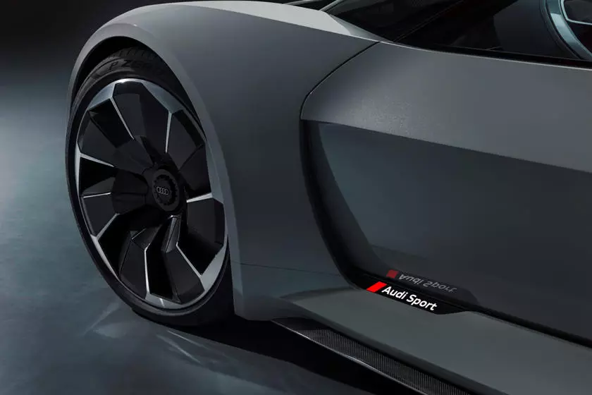 764-HP Audi PB18 e-tron koncept je električni superautomobil naših snova usmjeren na vozača 83545_16