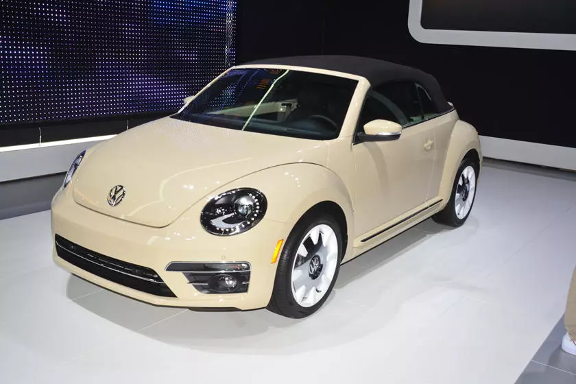 Lokaútgáfa Volkswagen Beetle kveður táknmynd 8360_11