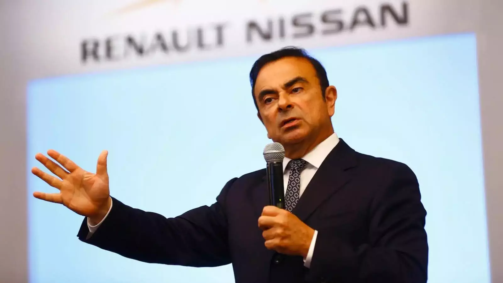 Nissan Fires styreleder Carlos Ghosn