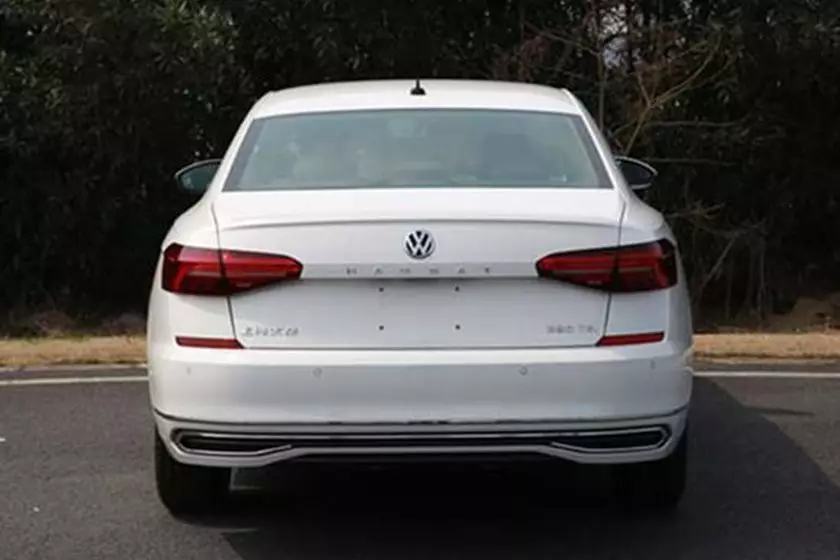 Ai Dyma Ein Golwg Cyntaf Ar y Volkswagen Passat Newydd? 83754_2