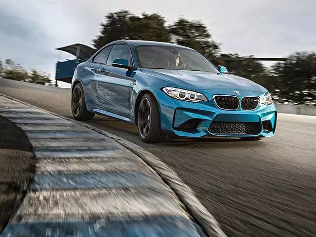 አዲስ የተገደበ BMW M2 የአፈጻጸም እትም በአሜሪካ ሻጮች ላይ ተገኝቷል 84124_2