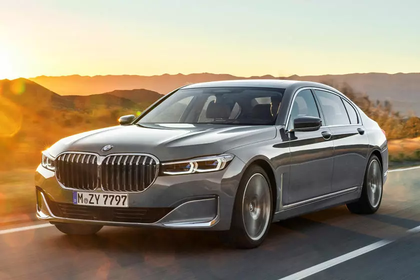 2020 BMW 7 Series Front Angle View