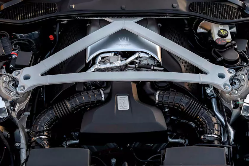 2017-2019 Aston Martin DB11 Coupe-motor