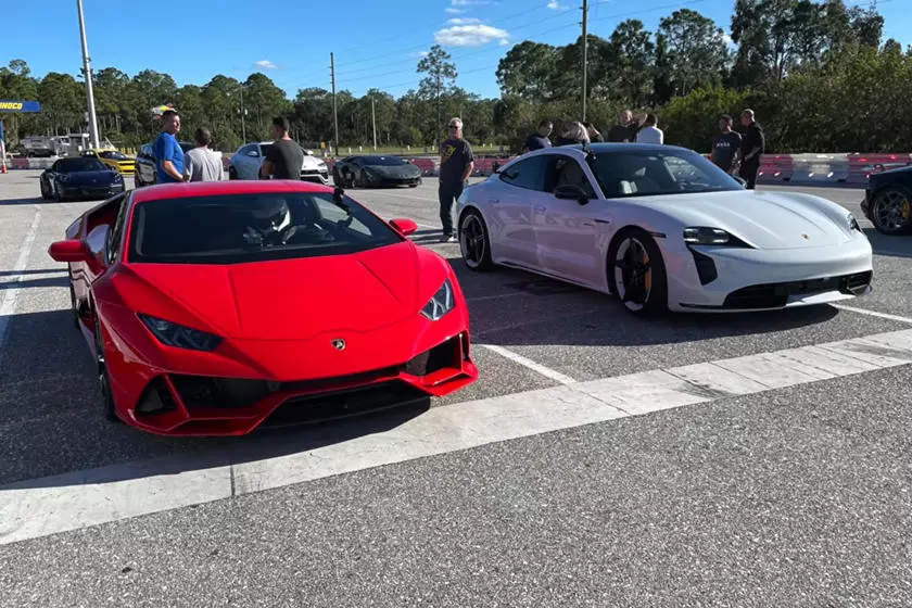 Drag Race: Porsche Taycan Turbo S Vs. Lamborghini Huracán Evo 84280_1