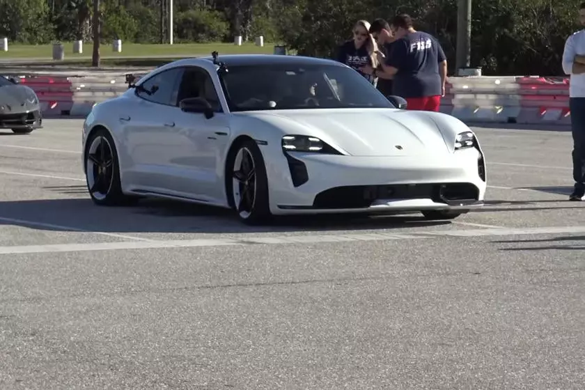 Carrera de aceleración: Porsche Taycan Turbo S vs. Lamborghini Huracán Evo 84280_5