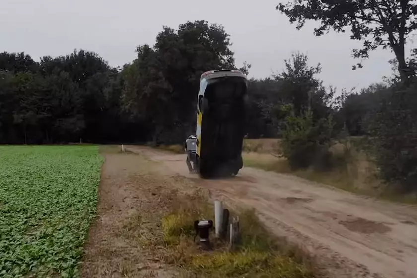 Crazy Dutch Dude, Dıştan Takma Koltuklu Volvo Üretiyor 84307_9