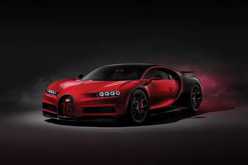 Umunywanyi ukomeye wa Bugatti Divo Yicaye Kuruhande Rwayo 84309_9