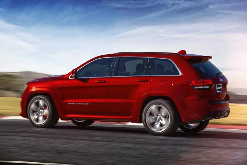 De Jeep Grand Cherokee SRT-8 is jo budzjetfamylje Dragster 84621_9