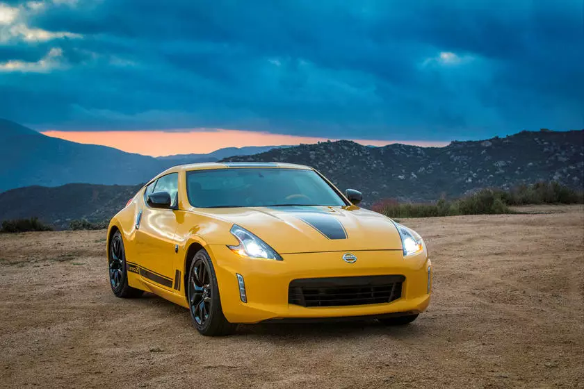 Iibsashada Nissan 370Z oo la isticmaalay ayaa ka wanaagsan Mid Cusub 84755_1