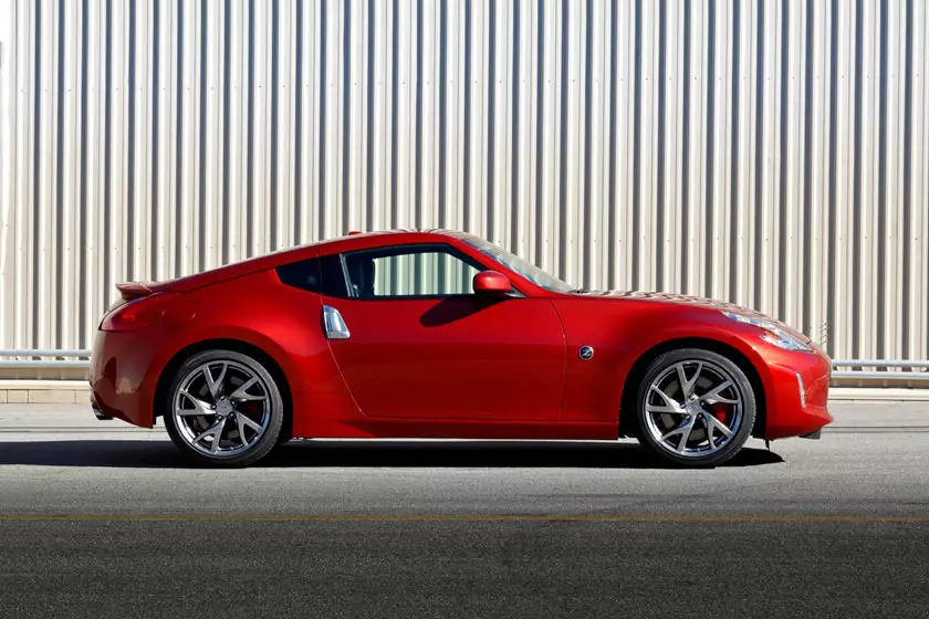 Iibsashada Nissan 370Z oo la isticmaalay ayaa ka wanaagsan Mid Cusub 84755_6