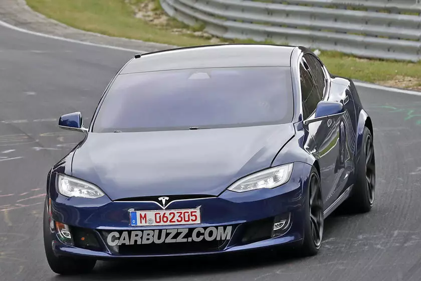 Tesla Model S Kẻ sọc được báo cáo là đã va chạm tại Nurburgring 84845_5