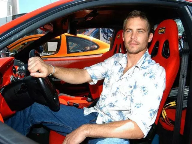 Ny mpitsara federaly dia miandany amin'i Porsche ao amin'ny fitoriana fianjerana an'i Paul Walker 85073_1