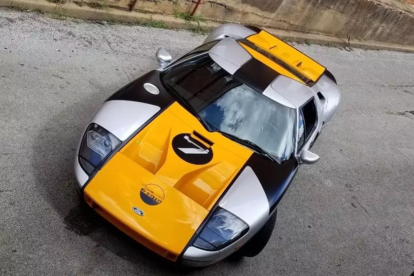 Еднократен Ford GT от 2005 г., притежаван преди от дизайнера на автомобила за продажба 85269_1