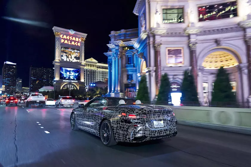 BMW 8 Series Lets The Death Valley Sunshine In 85402_9