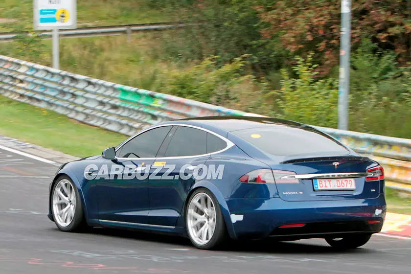 Porsche Taycan volta a quebrar Tesla Model S 85618_7