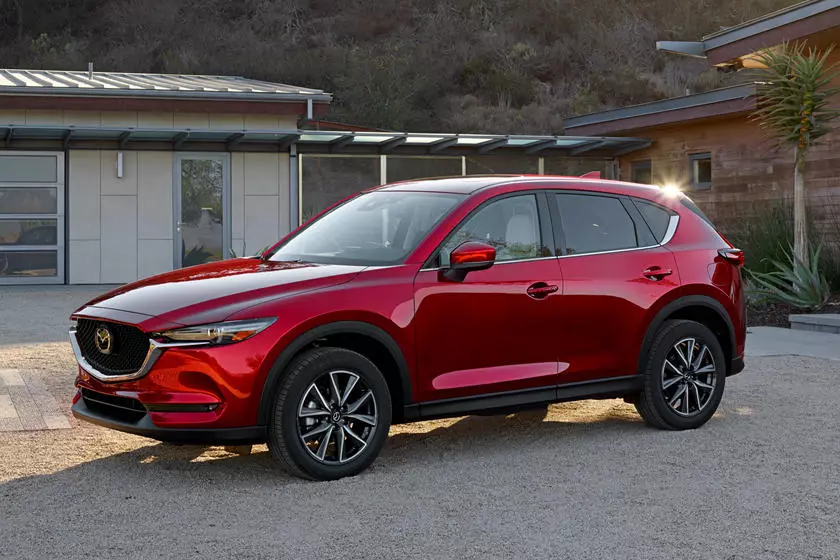 Ecco perché la nuova Ford Escape assomiglia alla Mazda CX-5 85625_2