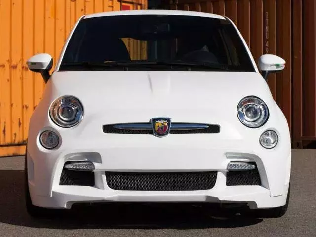 Zender Abarth 500 Corsa Stradale ak-gyzgyn raketadyr 86353_2