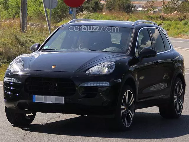 2015. Cayenne će dobiti ugriz 86461_1