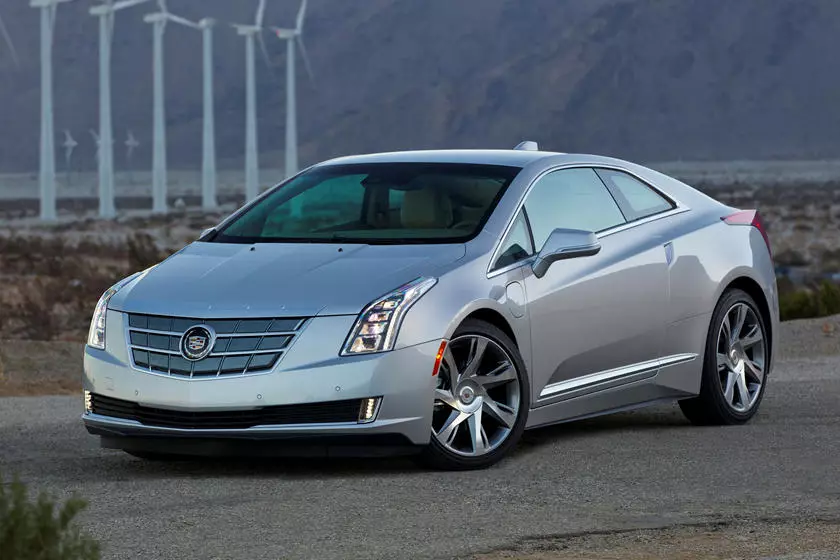 2014-2016 Cadillac ELR przedni kąt widzenia