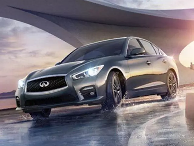 Infiniti Q50 वेळापत्रकाच्या अगोदर आगमन 86580_1