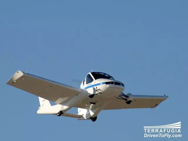 O coche voador de Terrafugia remata as probas de voo; Está Listo para a Estrada 86707_2