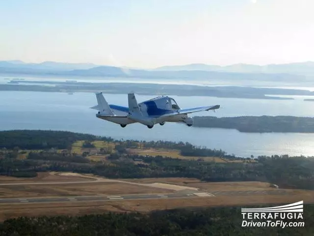 Terrafugia's Flying Car Flight Testing අවසන් කරයි; මාර්ගය සඳහා සූදානම් 86707_3