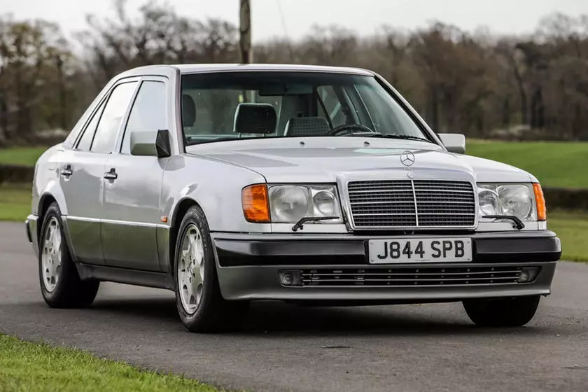 Találd ki, ki árulja ritka V8-as Mercedes 500 E-jét? 86741_1