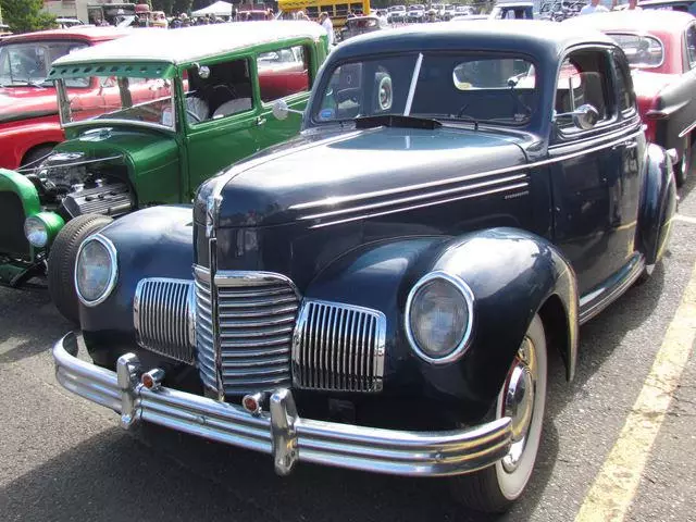 דיפאַנגקט יו. עס. קאַרמאַקערס: Studebaker 87121_1