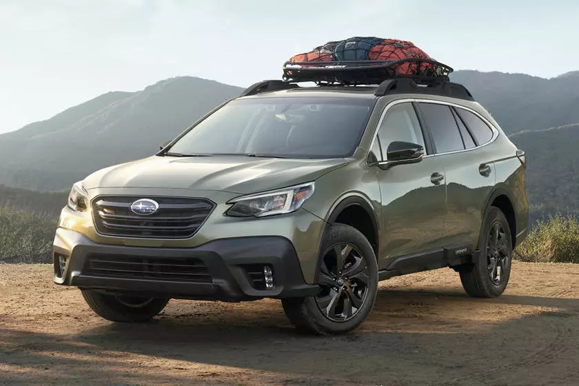 2020 Subaru Outback Etukulmanäkymä