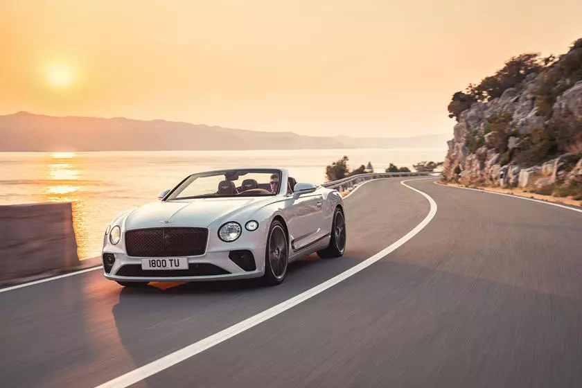 Bentley bringt grutste kreaasjes nei syn grutste merk 87150_8