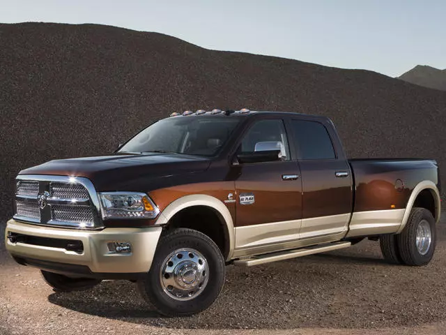 Ram HD Can Tow 30,000 Pounds 87249_3