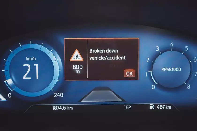 Фордын шинэ технологи нь бусад жолооч нарт ирж буй аюулын талаар сэрэмжлүүлж чадна 87288_5